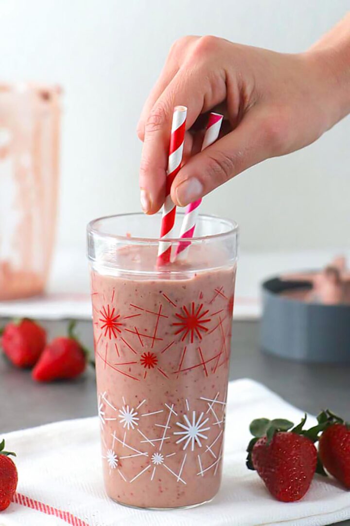 Strawberry Tahini Smoothie